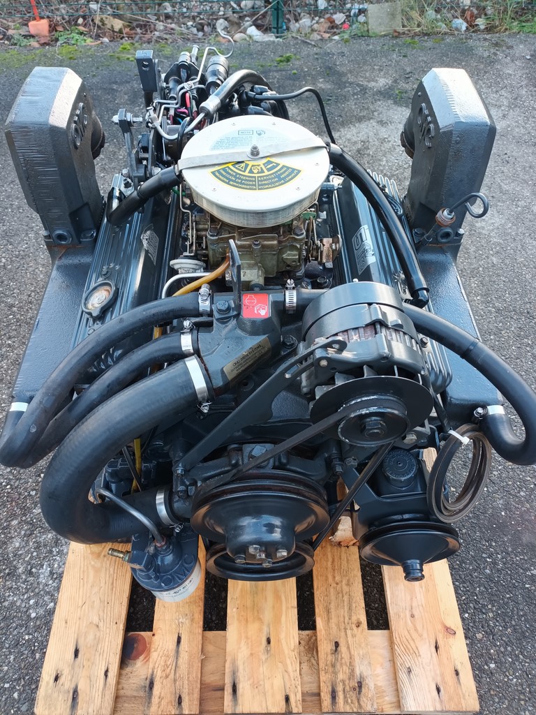 moteur OMC COBRA v8 5.0l 245cv