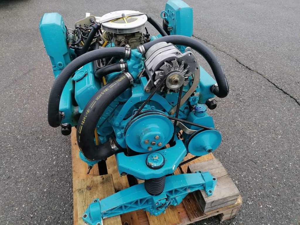 moteur v8 OMC 5.0l 200cv