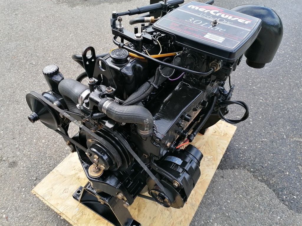 moteur 3L MERCRUISER 130cv