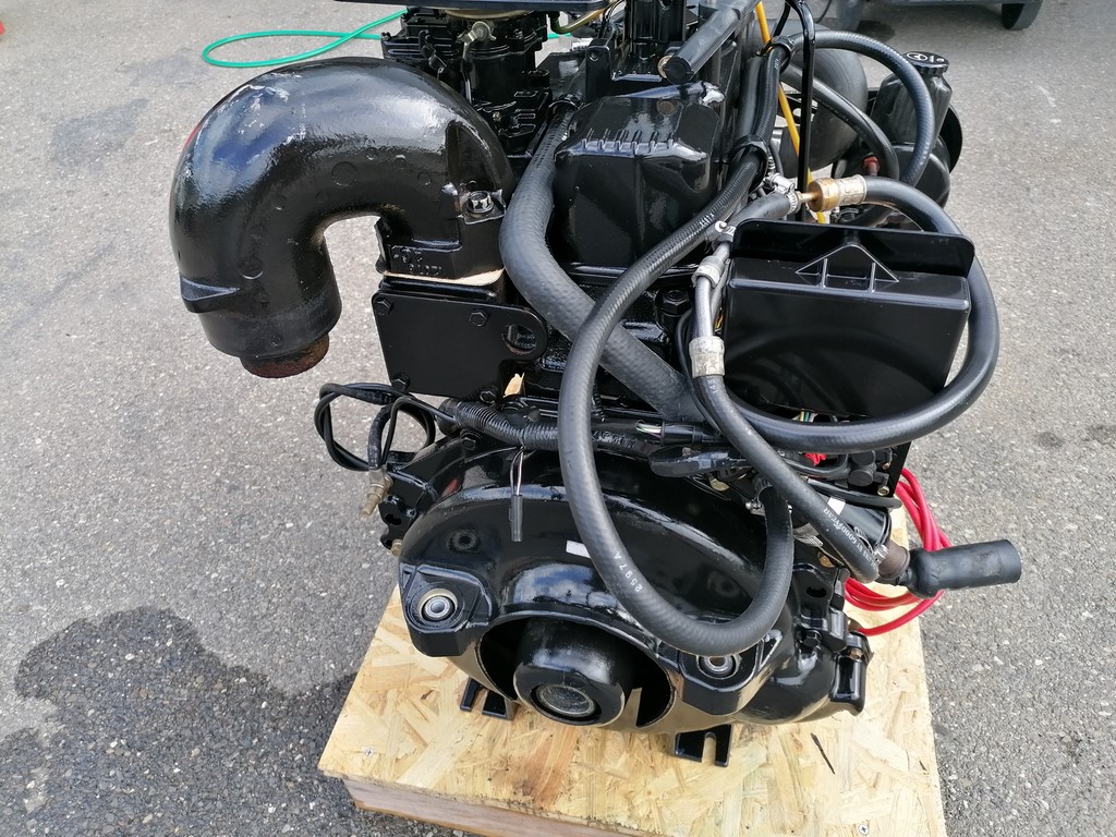 moteur 3L MERCRUISER 130cv