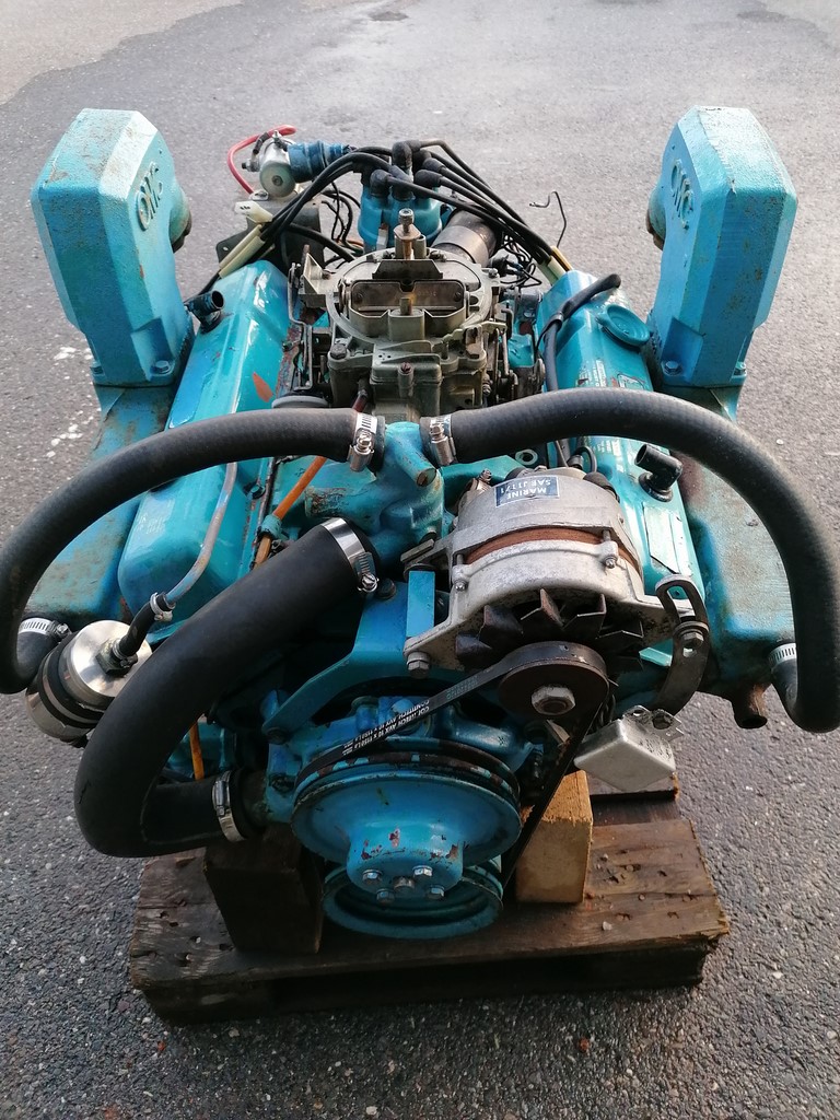 moteur OMC V8 5.0 230cv
